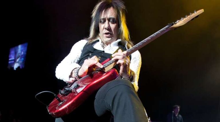 CINDERELLA: Έφυγε απο τη ζωή ο κιθαρίστας Jeff LaBar